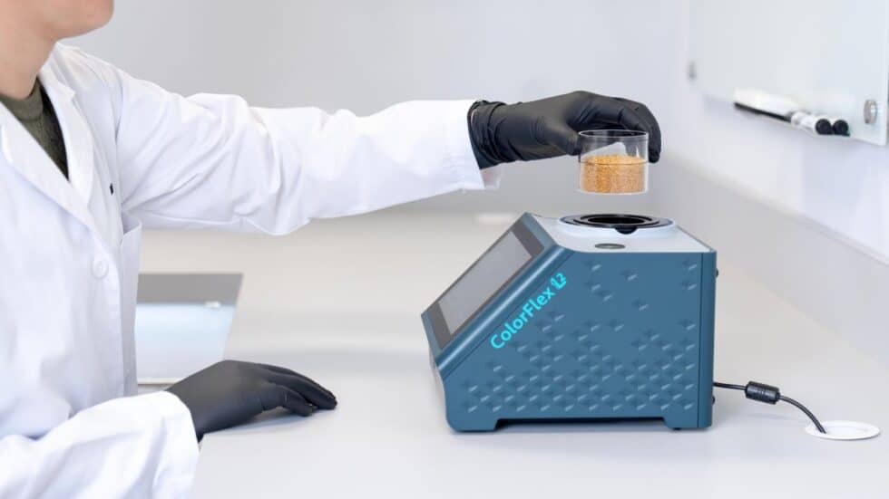 Color measurement devices for industrial applications | HunterLab